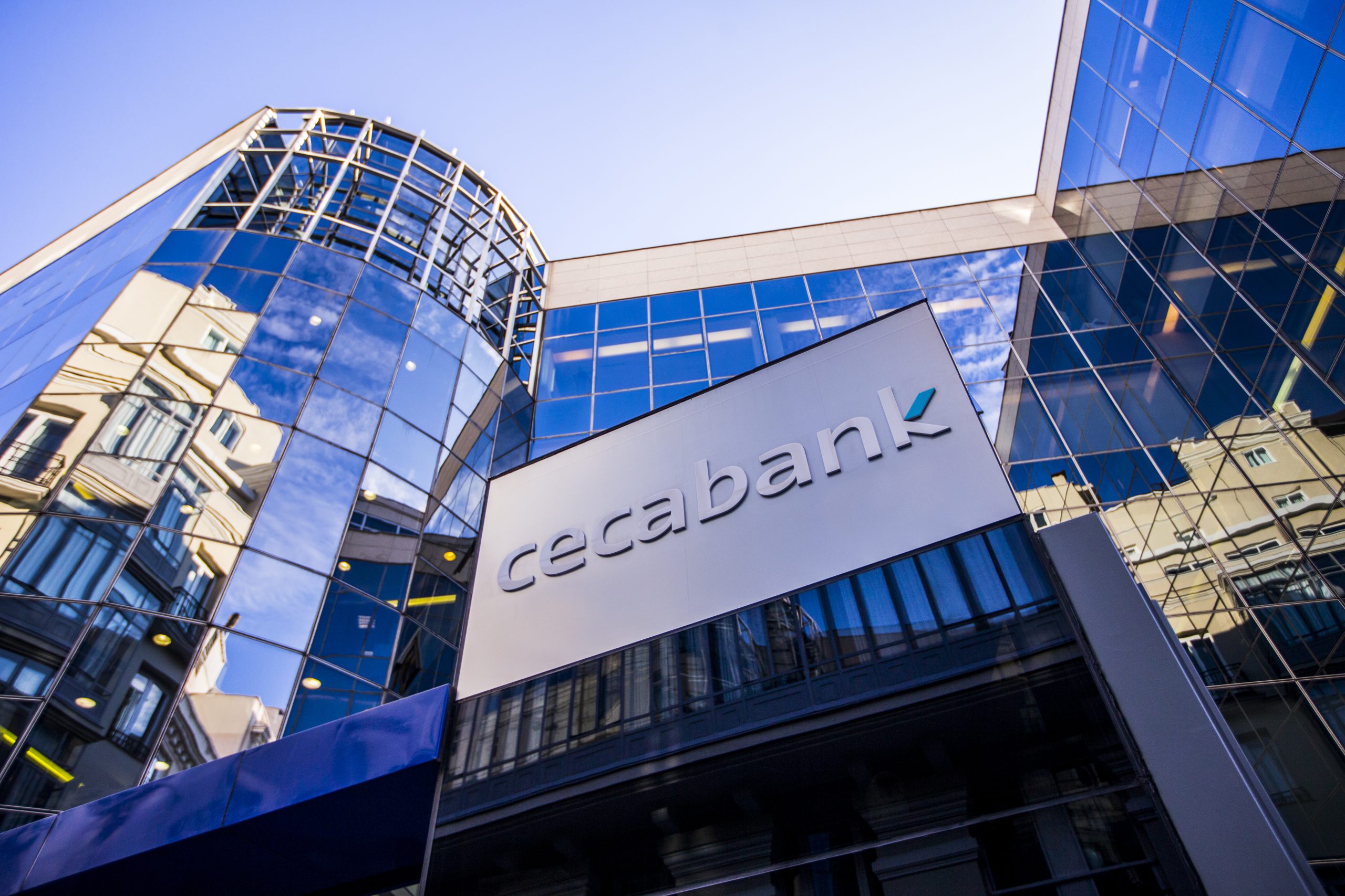 Cecabank firma acuerdo con WTax, devoución impuestos